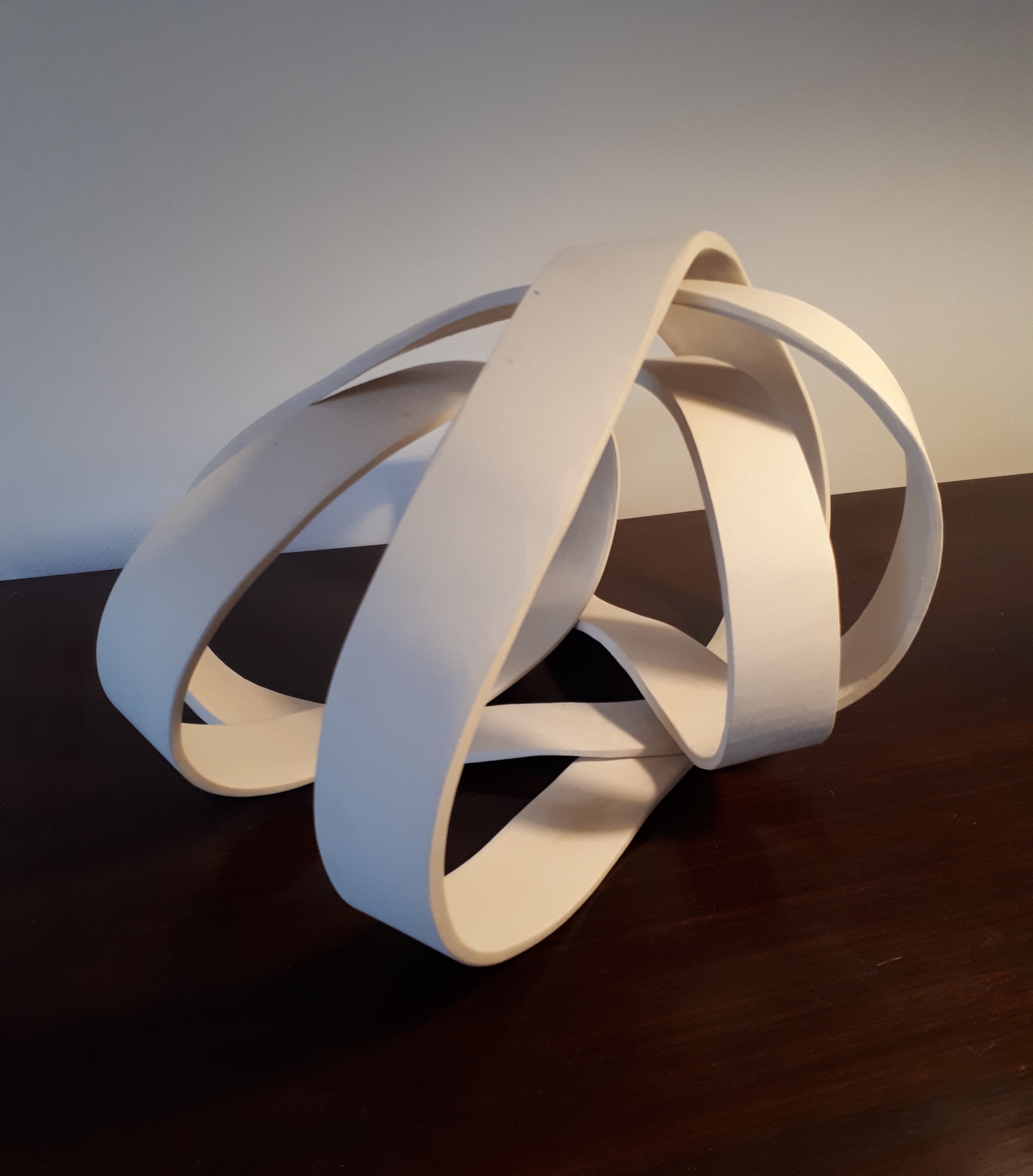 Sculpture ruban – LE CHANT DES HOMMES